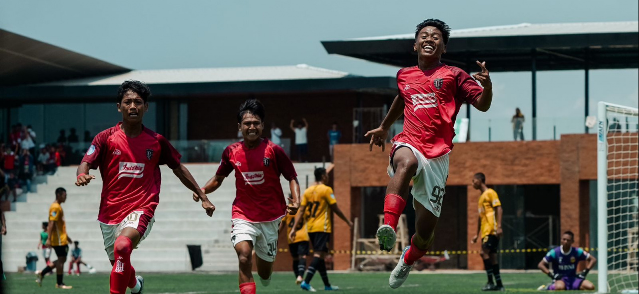 BUKAN MELALUI NATHAN SUARNATYA, BALI UNITED U18 MENANG 2 GOL ATAS BHAYANGKARA PRESISI INDONESIA ...