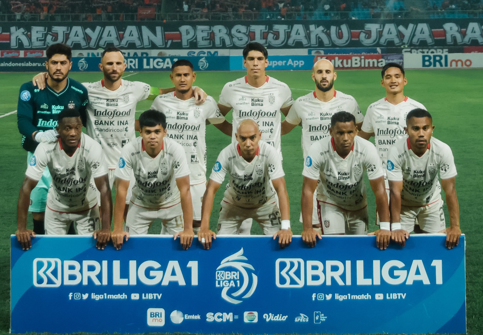 BERADA DI PAPAN TENGAH KLASEMEN, OPTIMISME BALI UNITED MENUJU PAPAN ...