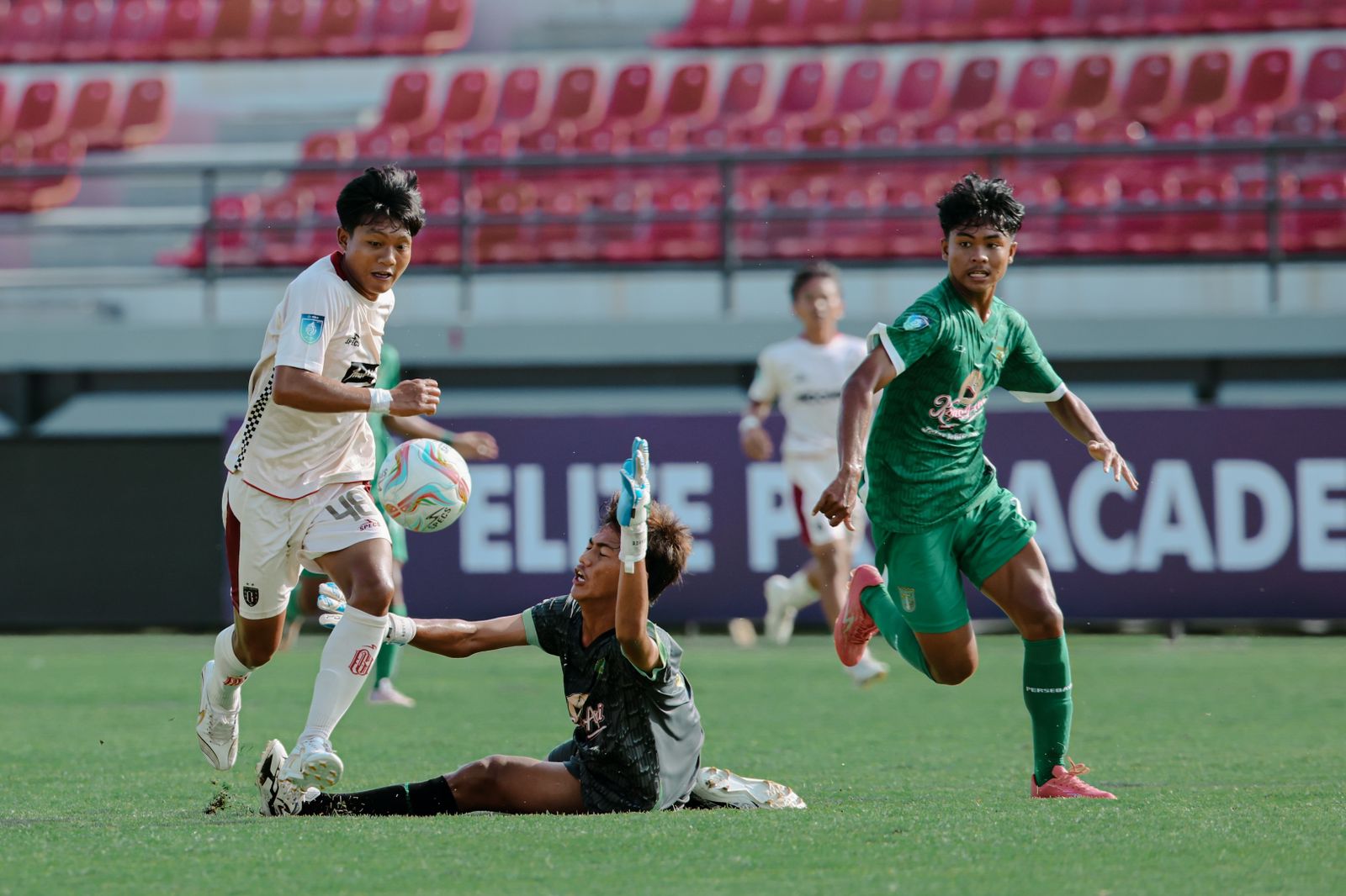 BALI UNITED U16 BERAKHIR IMBANG 2-2 ATAS PERSEBAYA U16, SANG PELATIH APRESIASI SKUAD ASUHANNYA ...